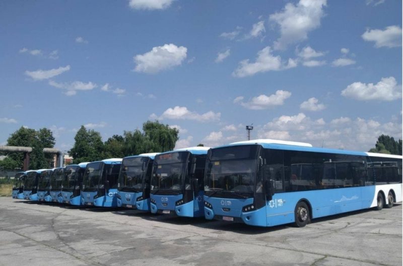 9 autobuze rulate de model VDL, din cele 40 achiziţionate din Olanda ...